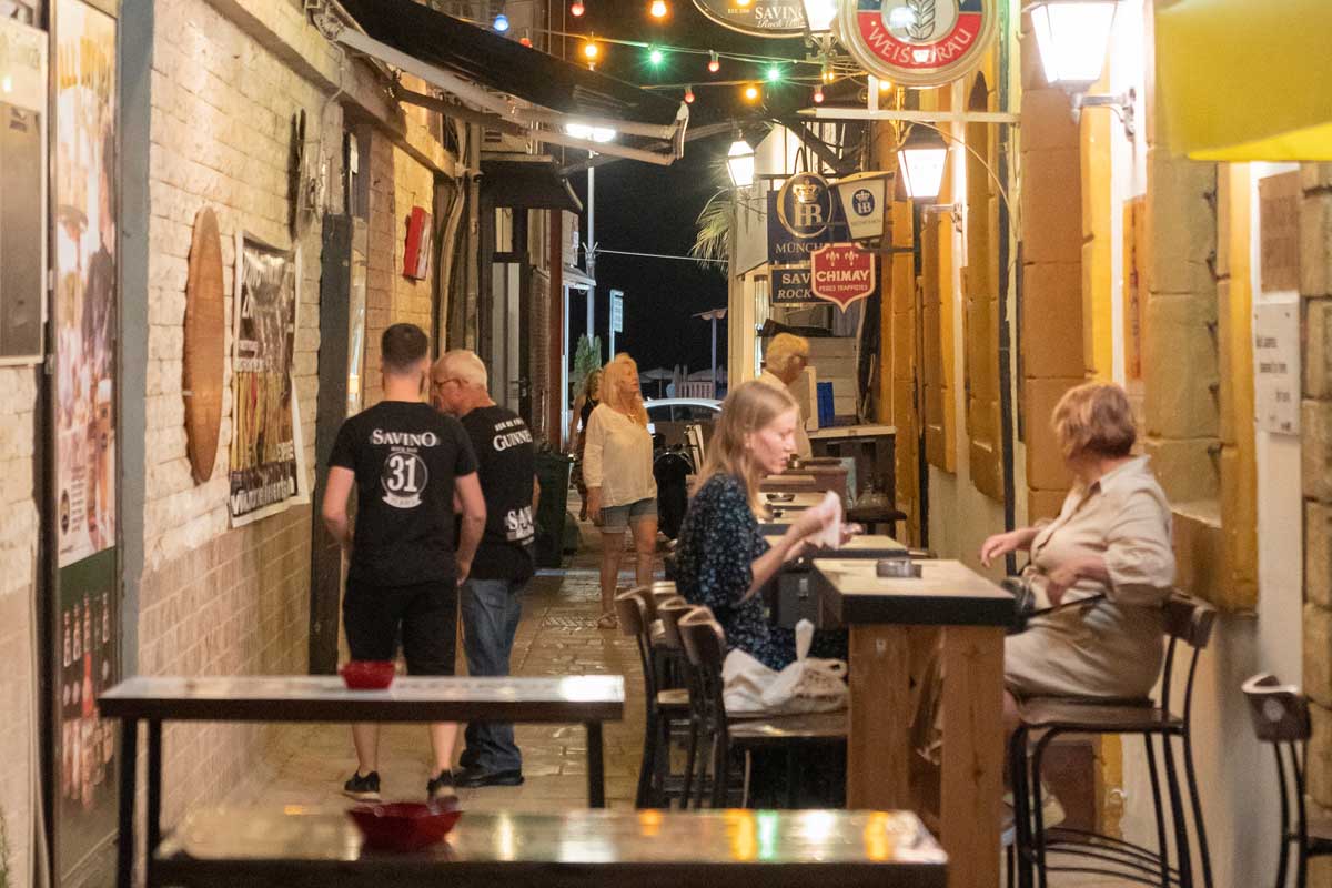 Discover the most popular bars in Larnaca - LIV Collection